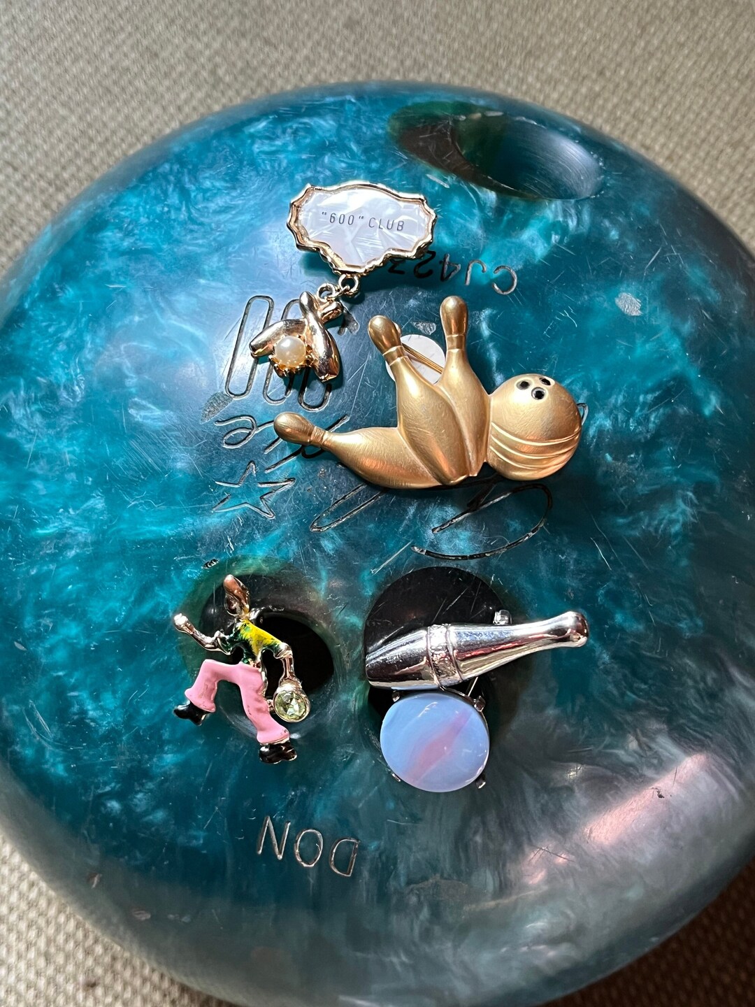 Vintage Bowling Brooch Group 4 Bowling Pins 2 Marked Gold Tone Avon ...