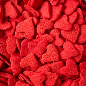 Jumbo Red Heart Sprinkles 2.5 Ounces | Candy Sprinkles | Sugar ...