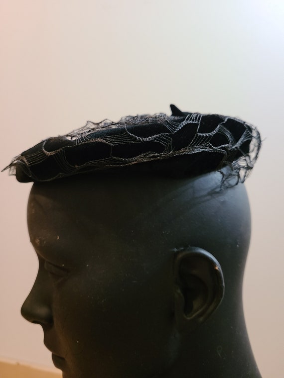 1960 vintage black veiled velvet circlet with intrica… - Gem