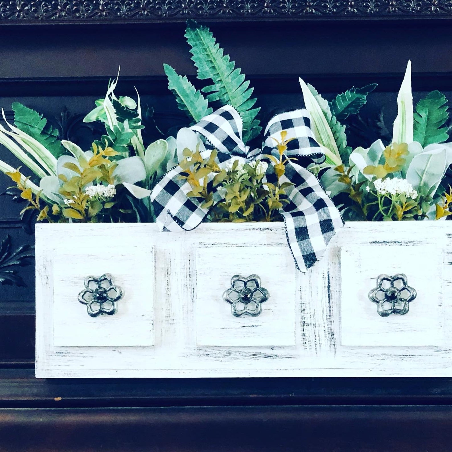 Farmhouse Box Planter - Etsy