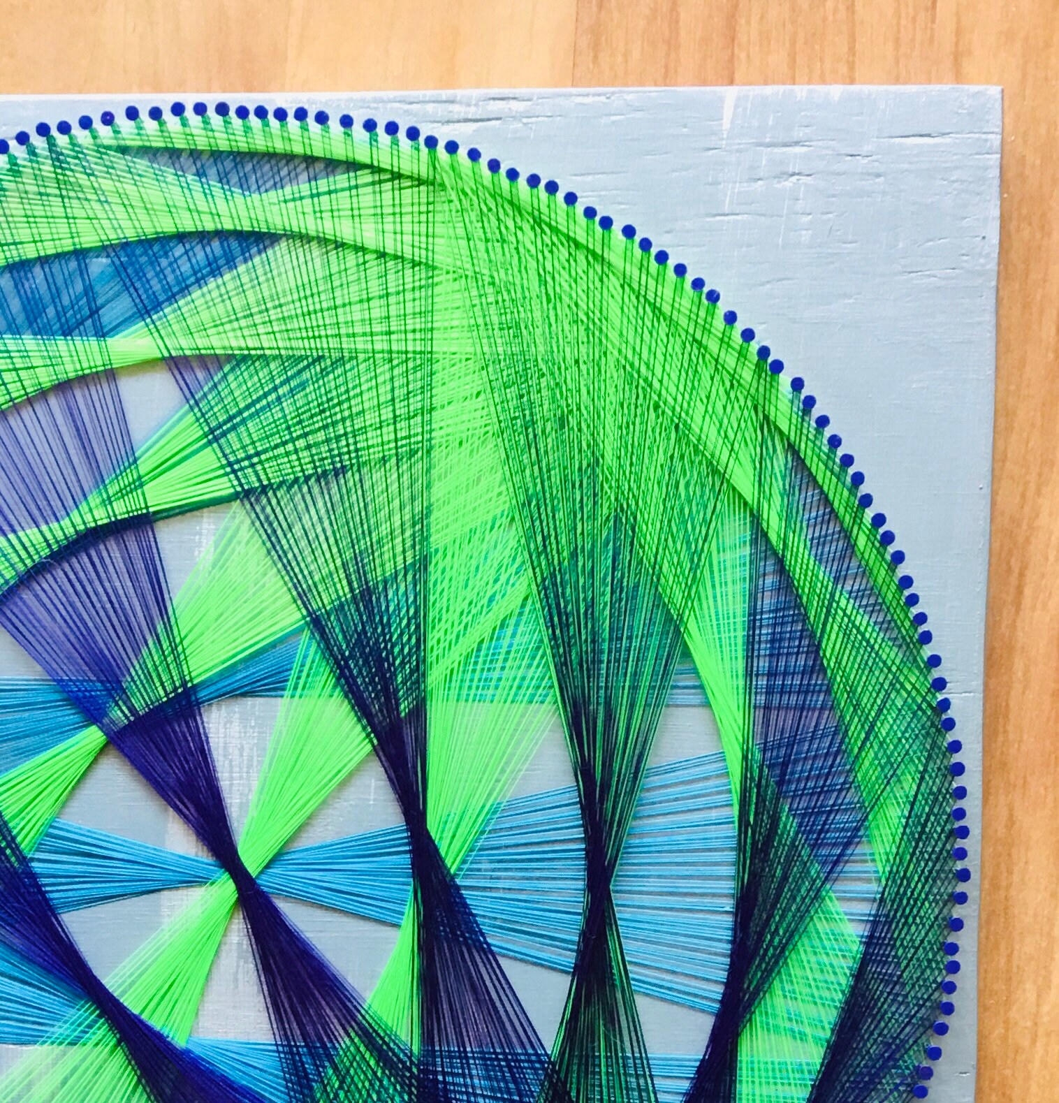 Splash of color homemade string art - Etsy.de