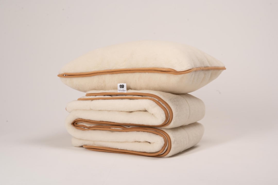 Merino Wool Adjustable Pillow and Anti-allergenic Merino Wool Blanket ...