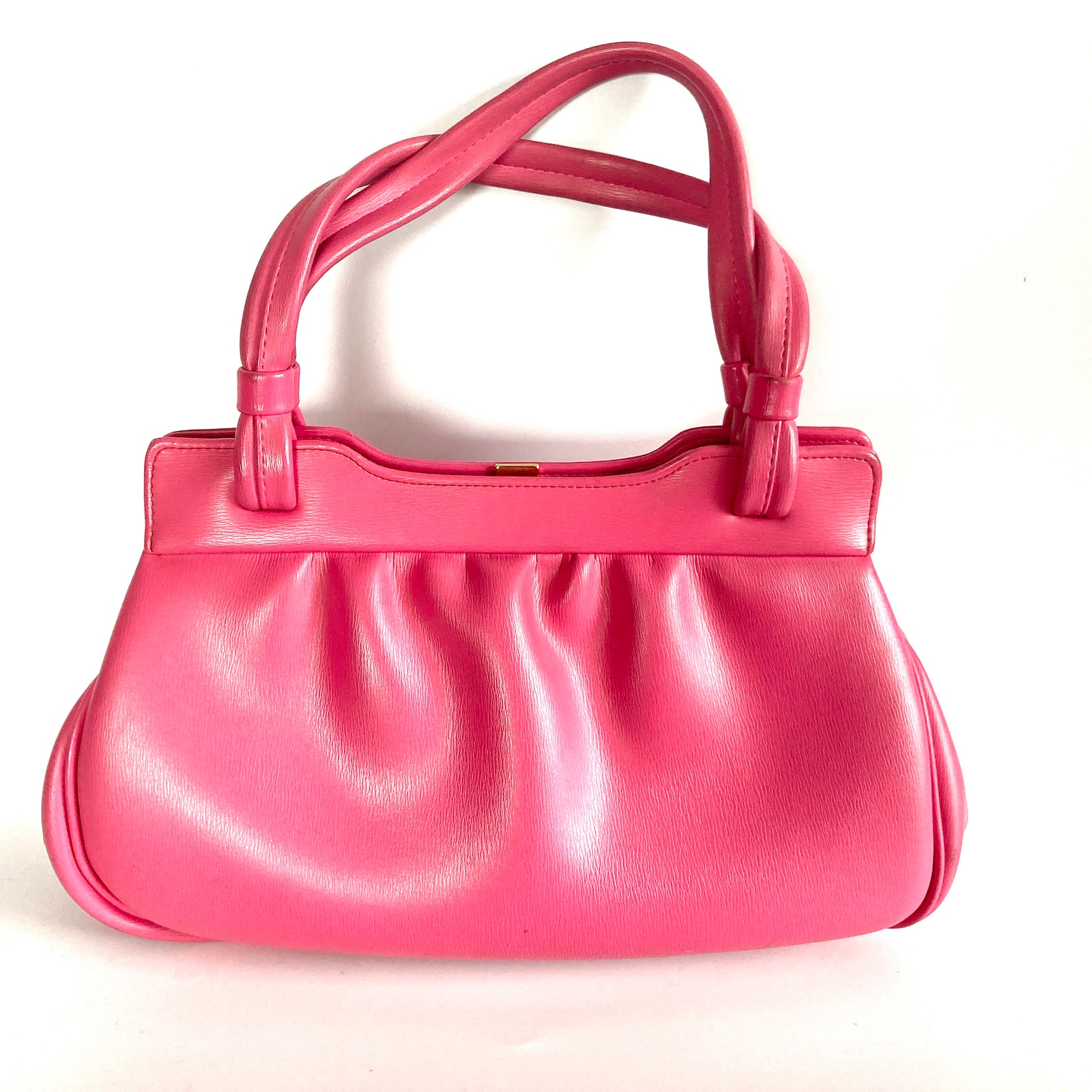 SALE Vintage 60s/70s Faux Leather Dolly Bag in Fuschia Pink by Essell ...