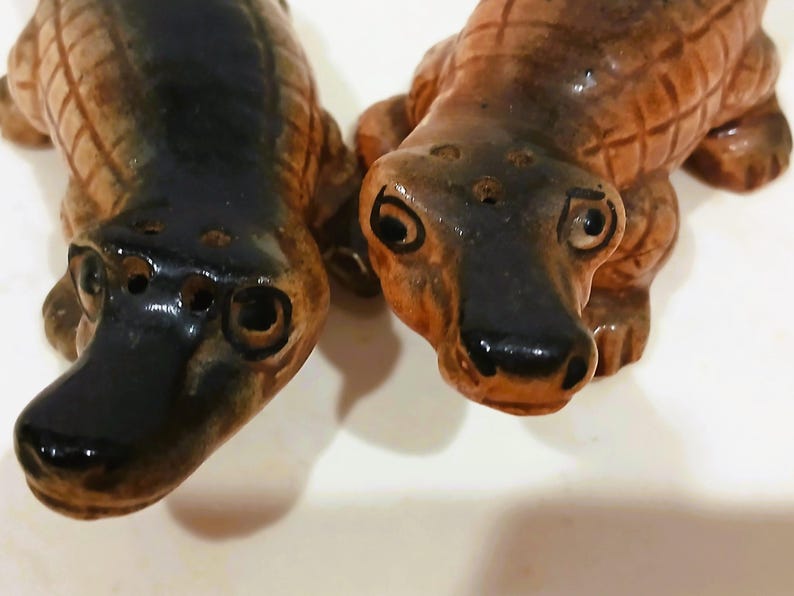 Vintage Porcelain Alligator Salt & Pepper Shakers ~ Crocodile Gator ...