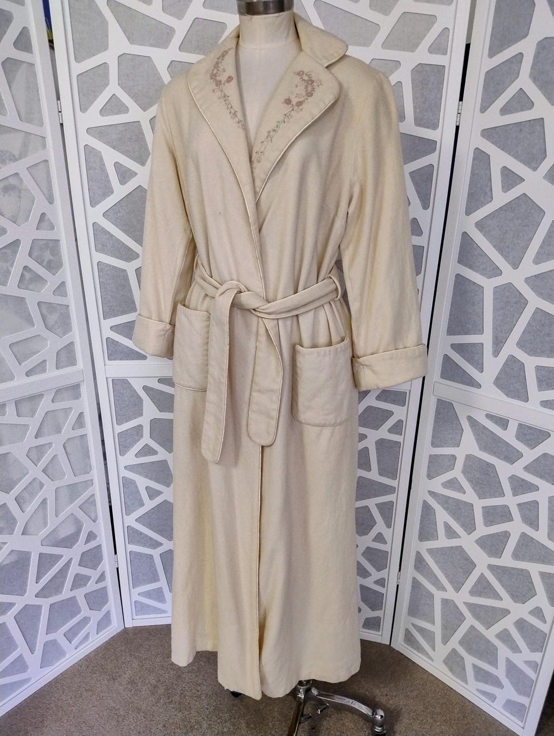 Cliche Label Cream Dressing Gown Robe Soft Pure Wool Fully Lined ...
