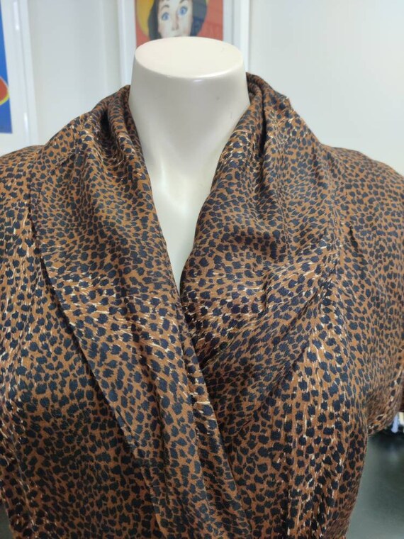 1980s Leslie Faye label leopard print wrap style dre… - Gem