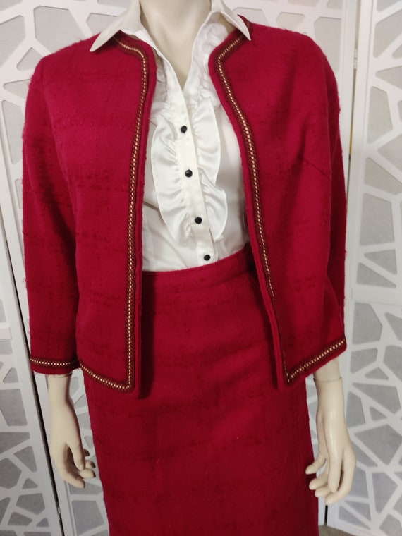 1950s raspberry red soft texture wool suit pencil ski… - Gem