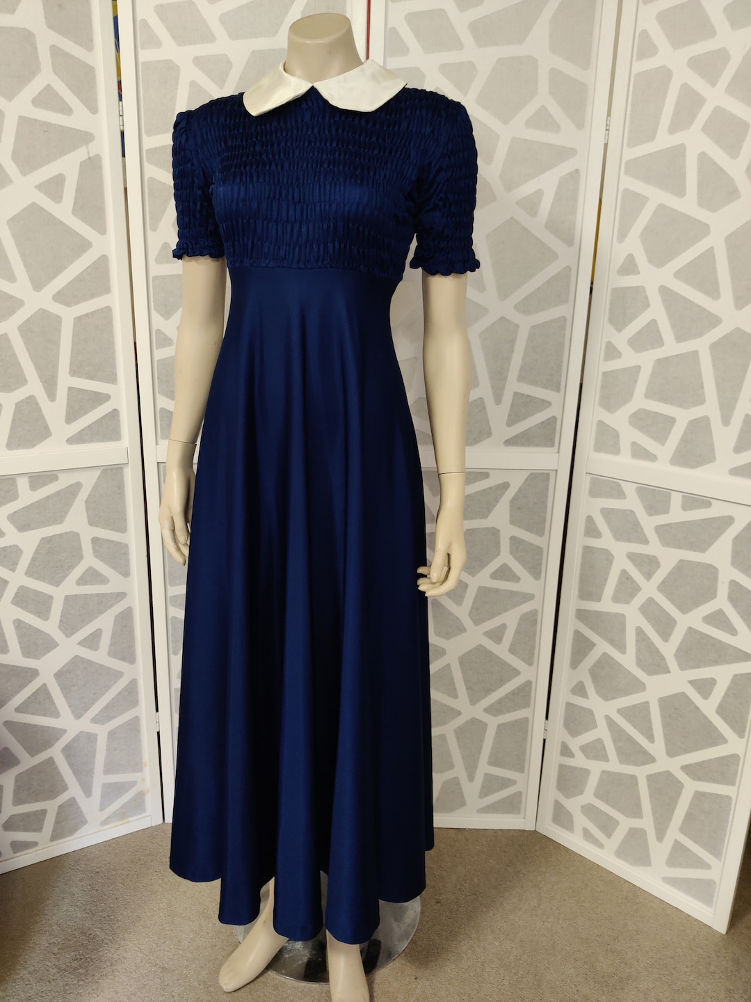 Bindi 1960s Youth Label Mod Smocked Bodice Dress Satin Collar Small Size - Etsy