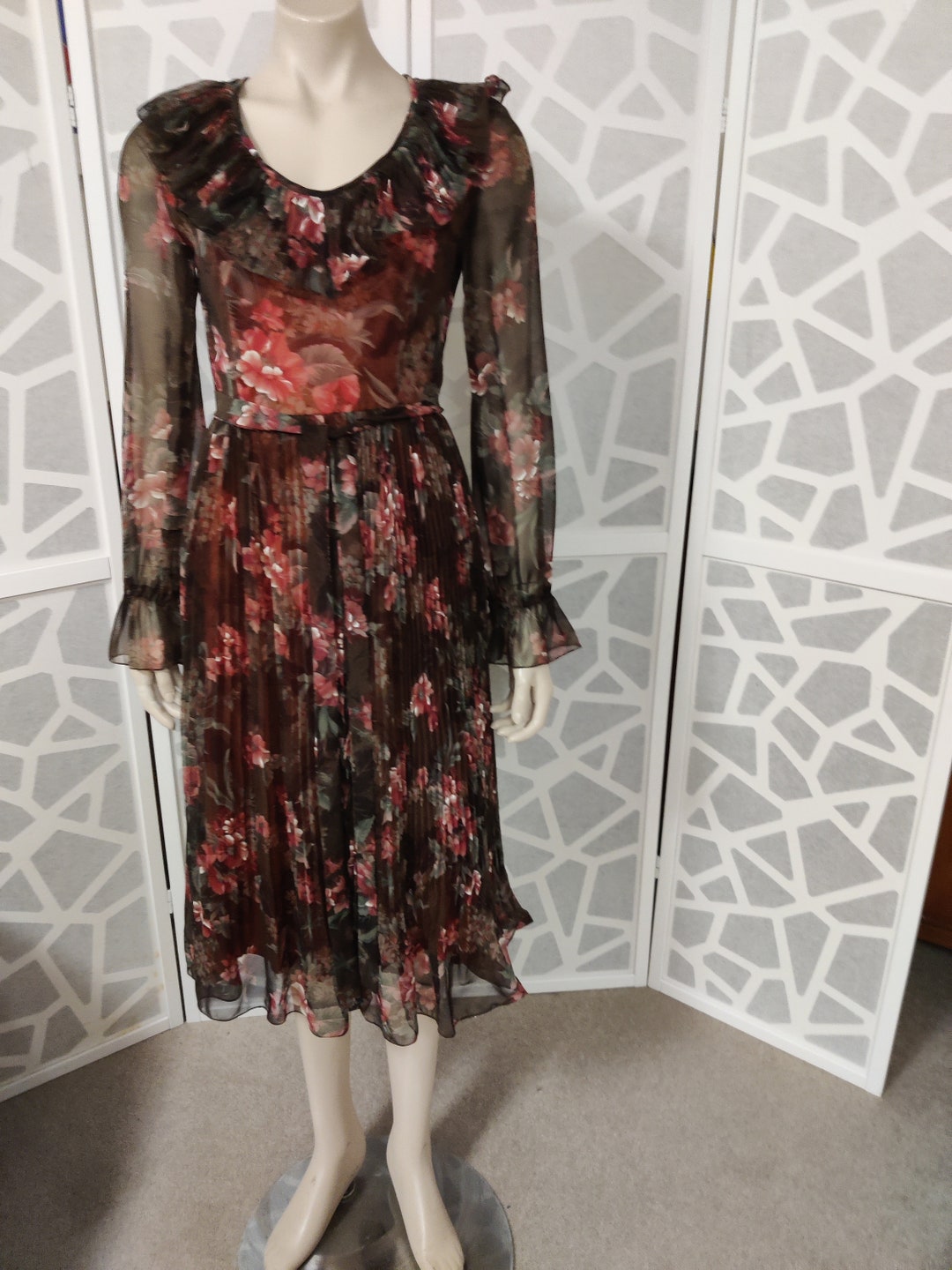 Black and Rust Bruno Label Sheer Chiffon Sunray Pleat Frill Neck Medium ...