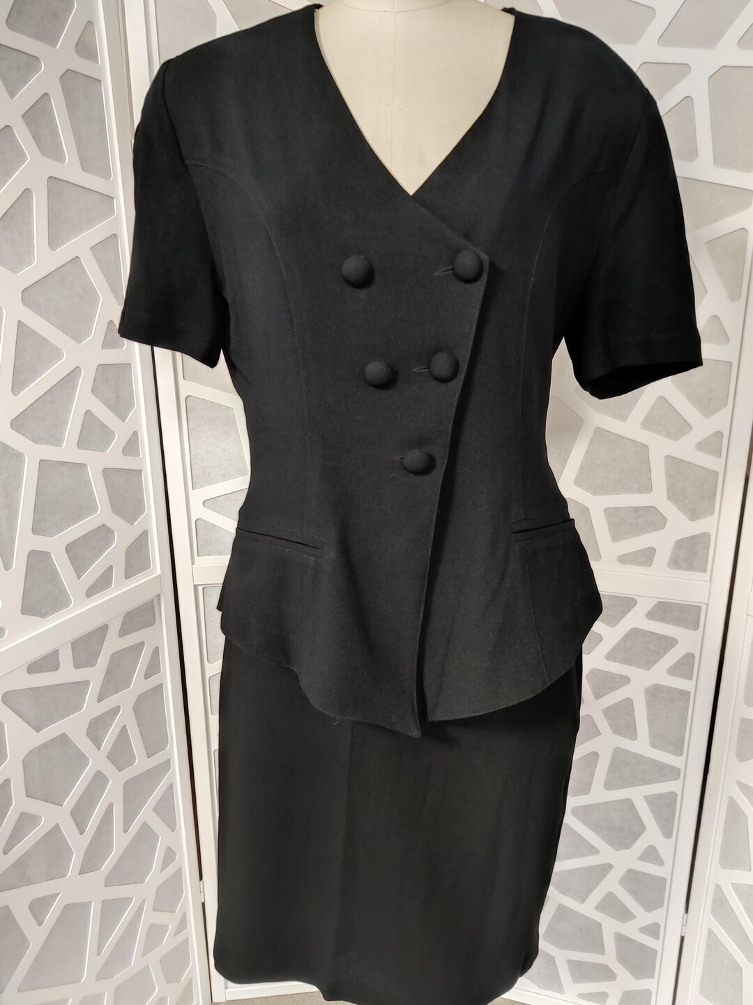 Stylish Cue Label 1980s Black Crepe Suit Jacket and Skirt 40s Style ...