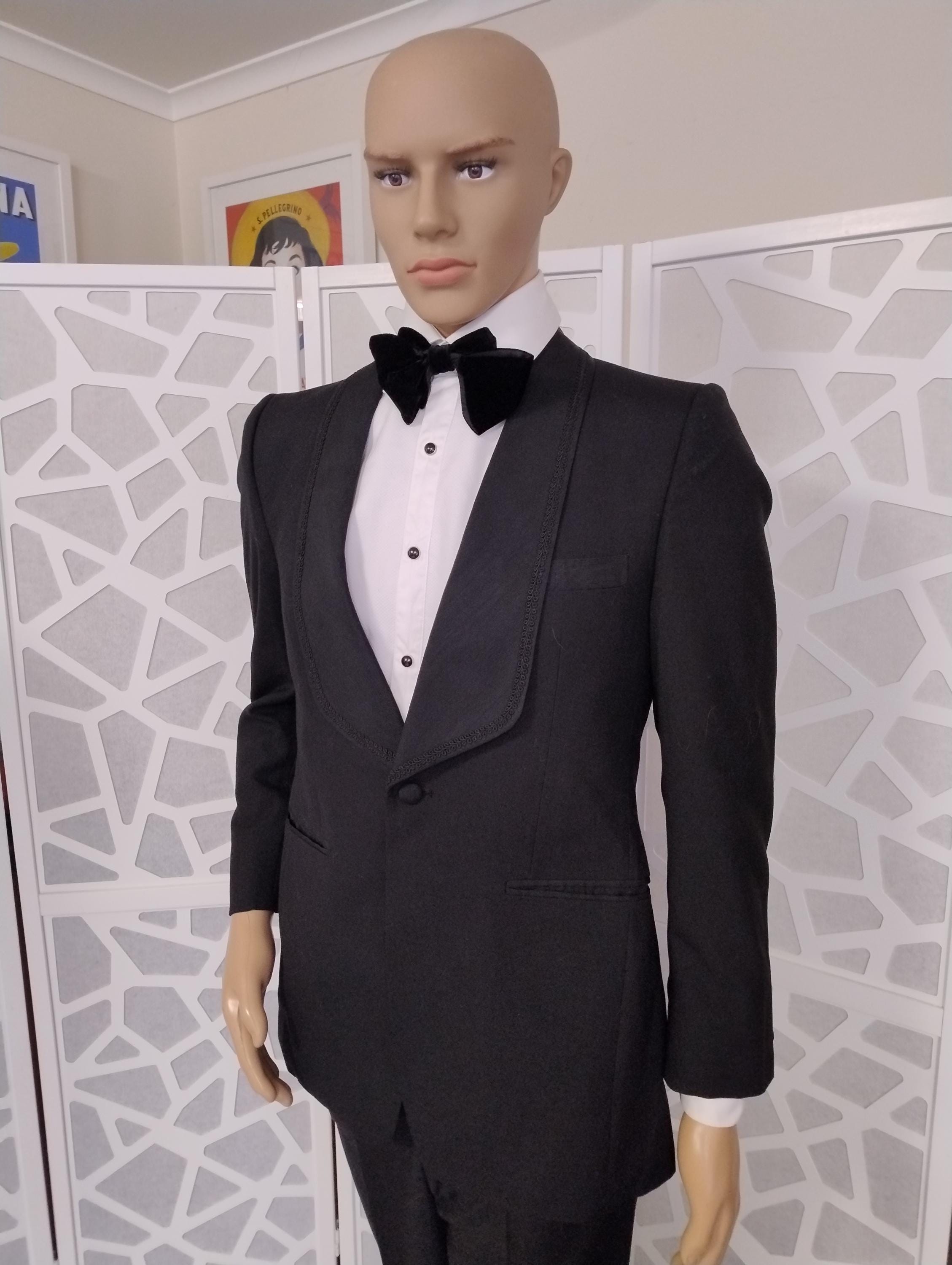 Success Label Creation M Pierrre May Be French Dinner Jacket Formal ...