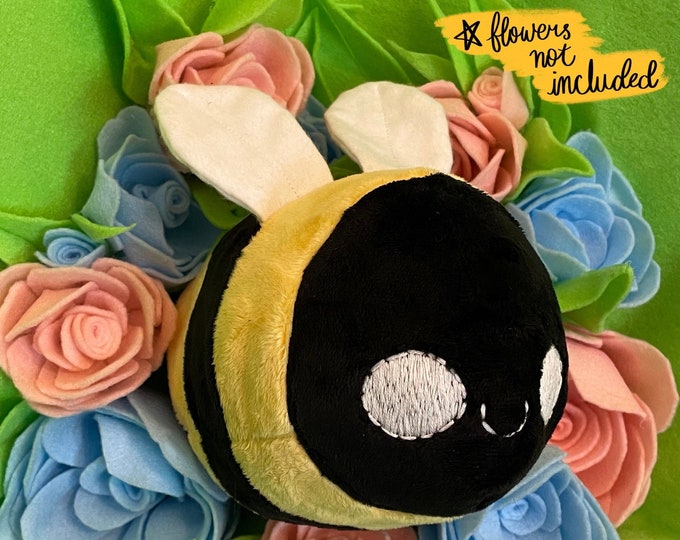 BIG BEE | Crochet Busy Bee Plushie | Soft Bumblebee Amigurumi | Black ...