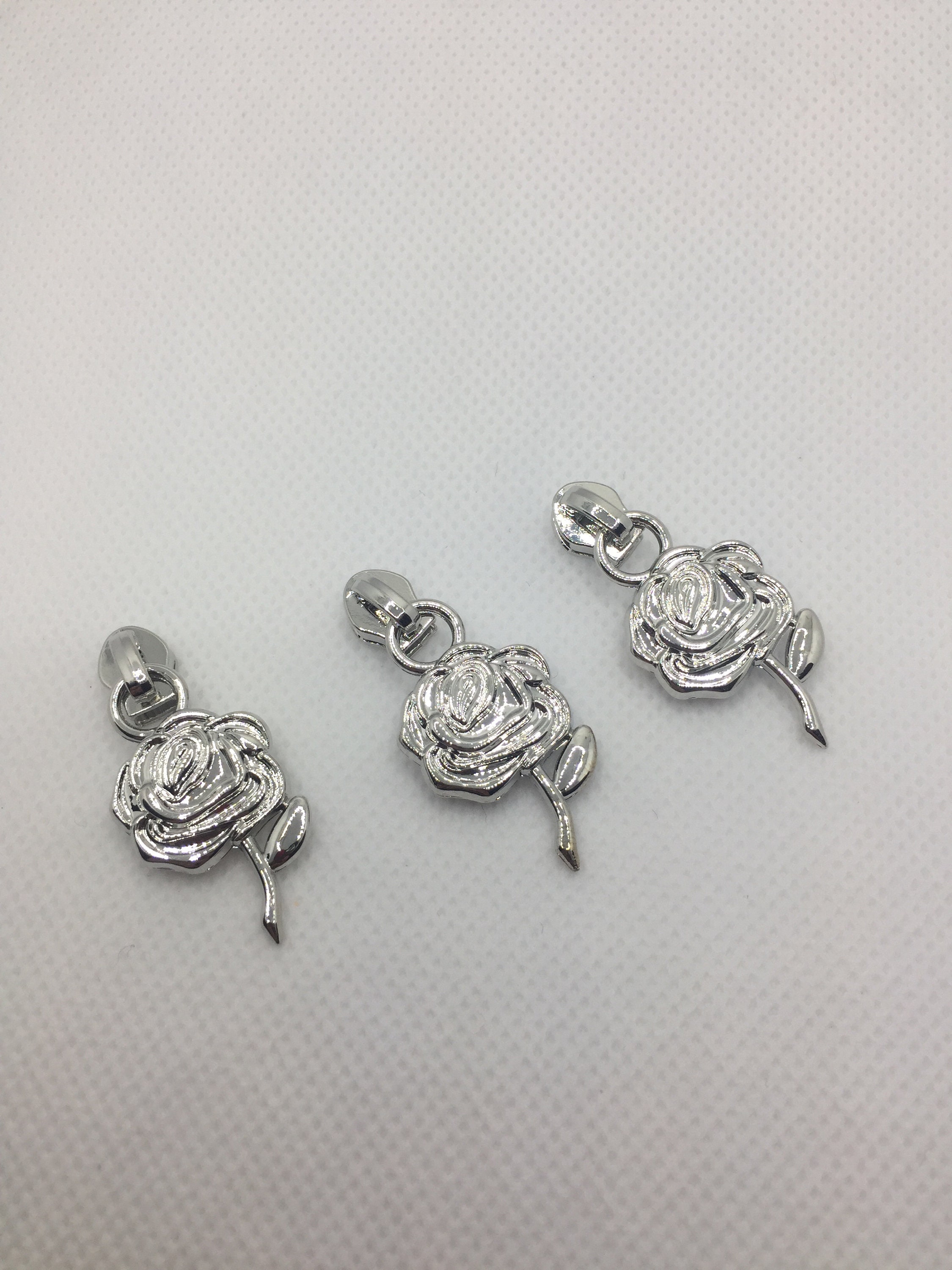 Roses Designs 3 Zipper Pulls 4 colors | Etsy
