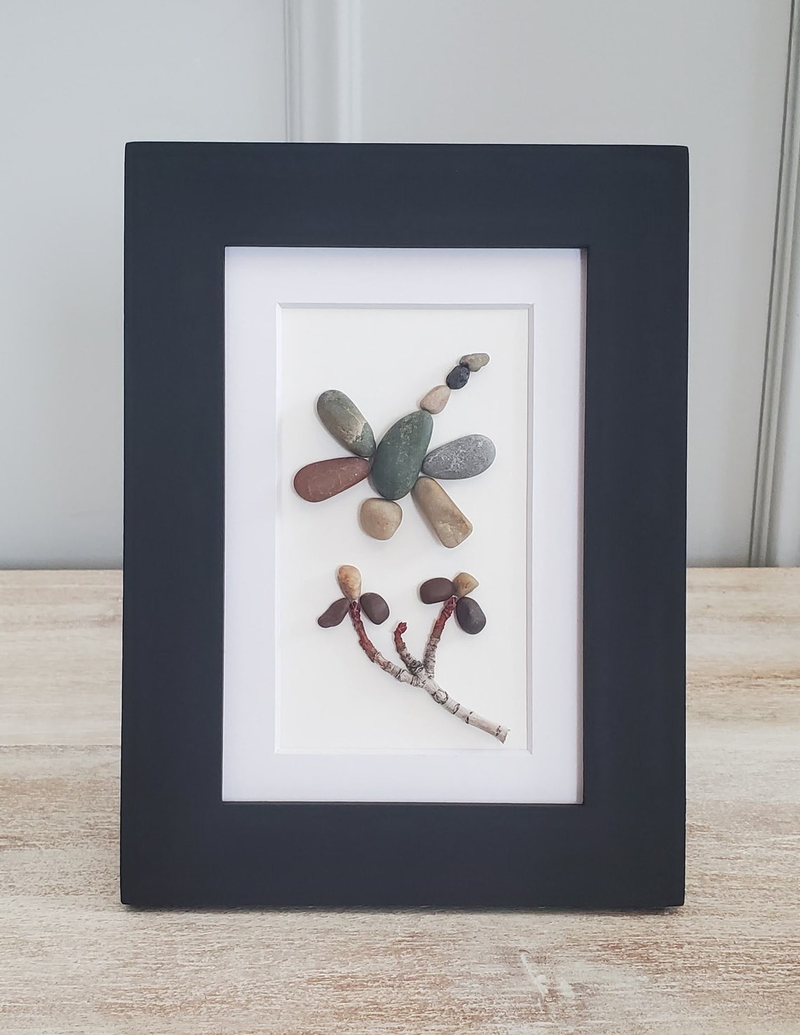 Handmade Pebble Art Blossoms and Dragonfly, Rock Art Animals, Flowers ...