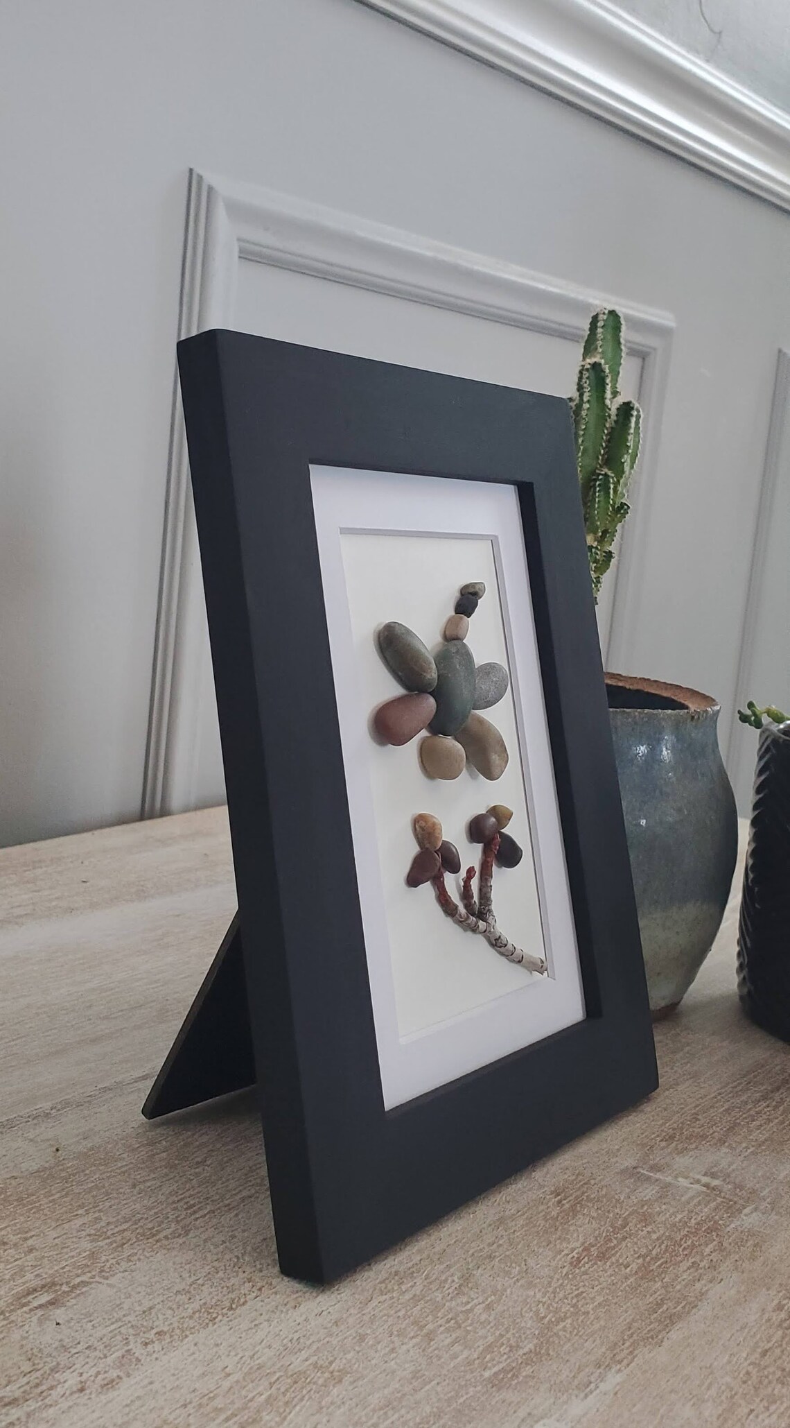 Handmade Pebble Art Blossoms and Dragonfly, Rock Art Animals, Flowers ...