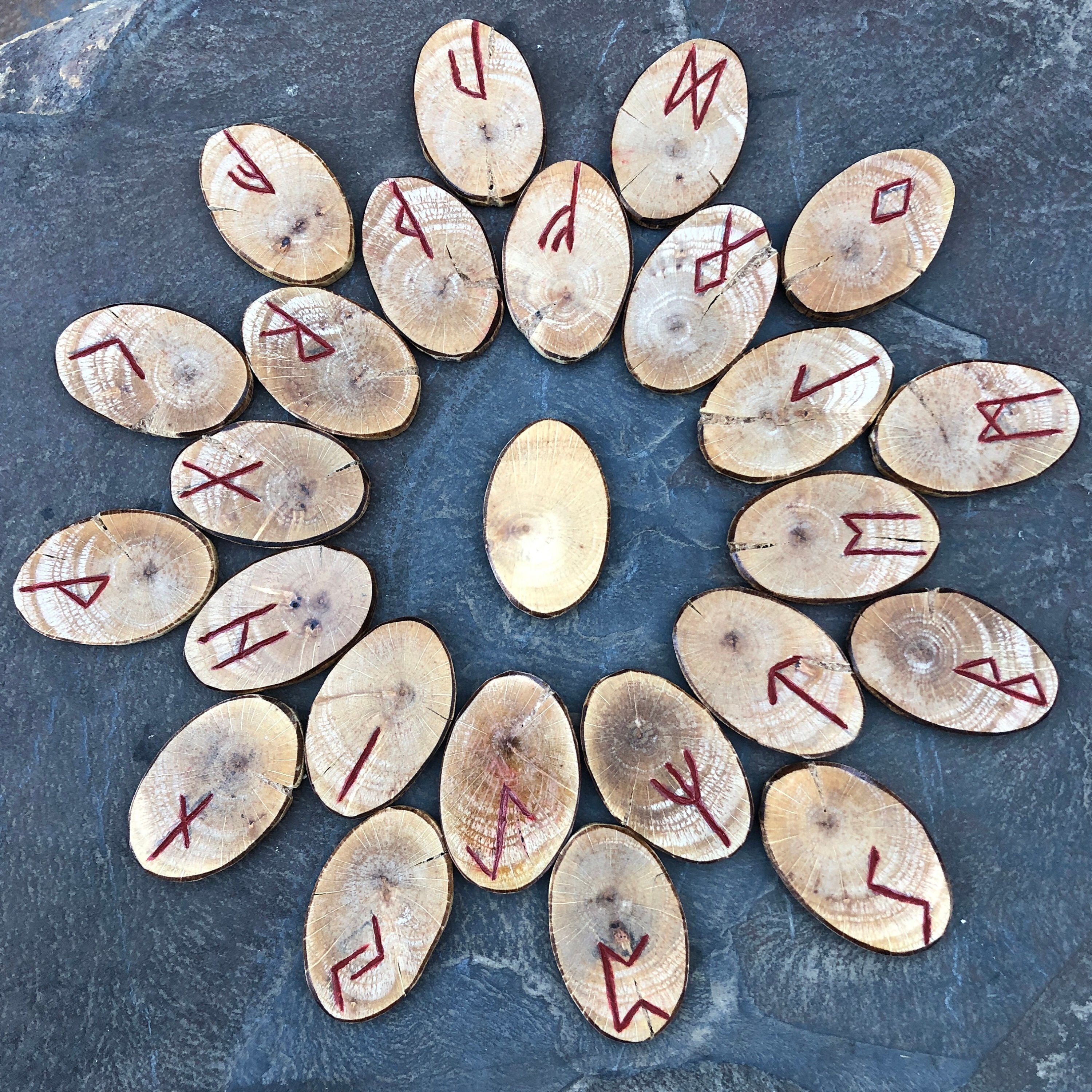 Hand Carved OAK Wood Rune Set 24 1 PREMIUM Elder Futhark | Etsy