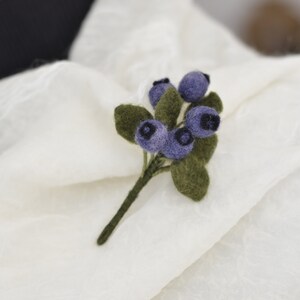 Needle Felt Blueberry Brooch, Blueberry Pin, Summer Accessory - Etsy