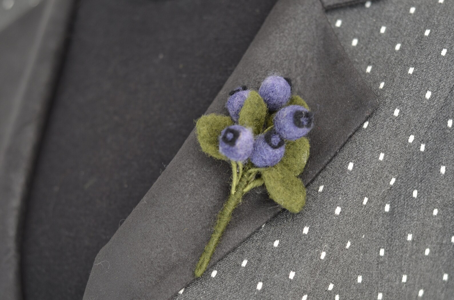 Needle Felt Blueberry Brooch, Blueberry Pin, Summer Accessory - Etsy