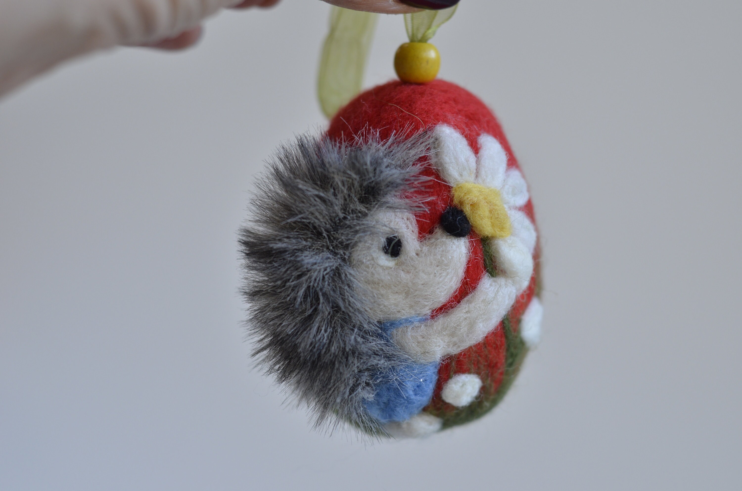 Easter decoration easter egg hedgehog and daisy handmade felt | Etsy