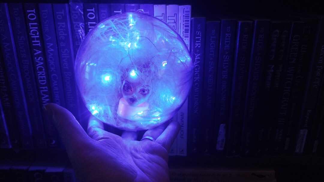 Large Lady Luna Floating Head-fortune Teller Crystal Ball-great Gifts ...