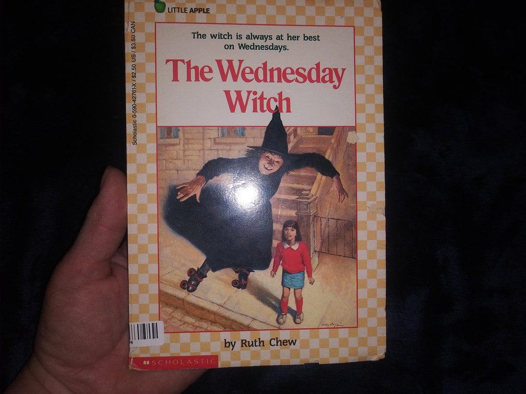 The Wednesday Witch by Ruth Chew-1969 Edition - Etsy