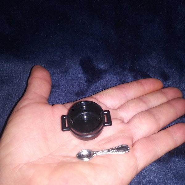 Mini Cauldron - Etsy