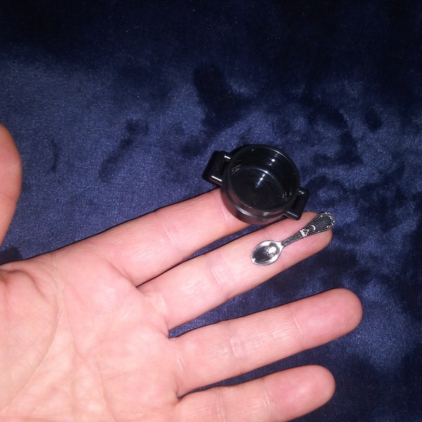 Mini Cauldron - Etsy