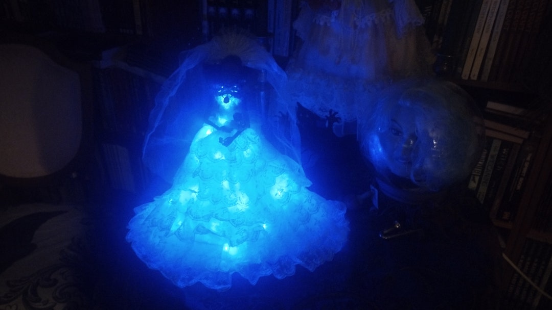 Lady Leota Laveau -ghost Bride-the Ghostess With the Mostest-haunted ...