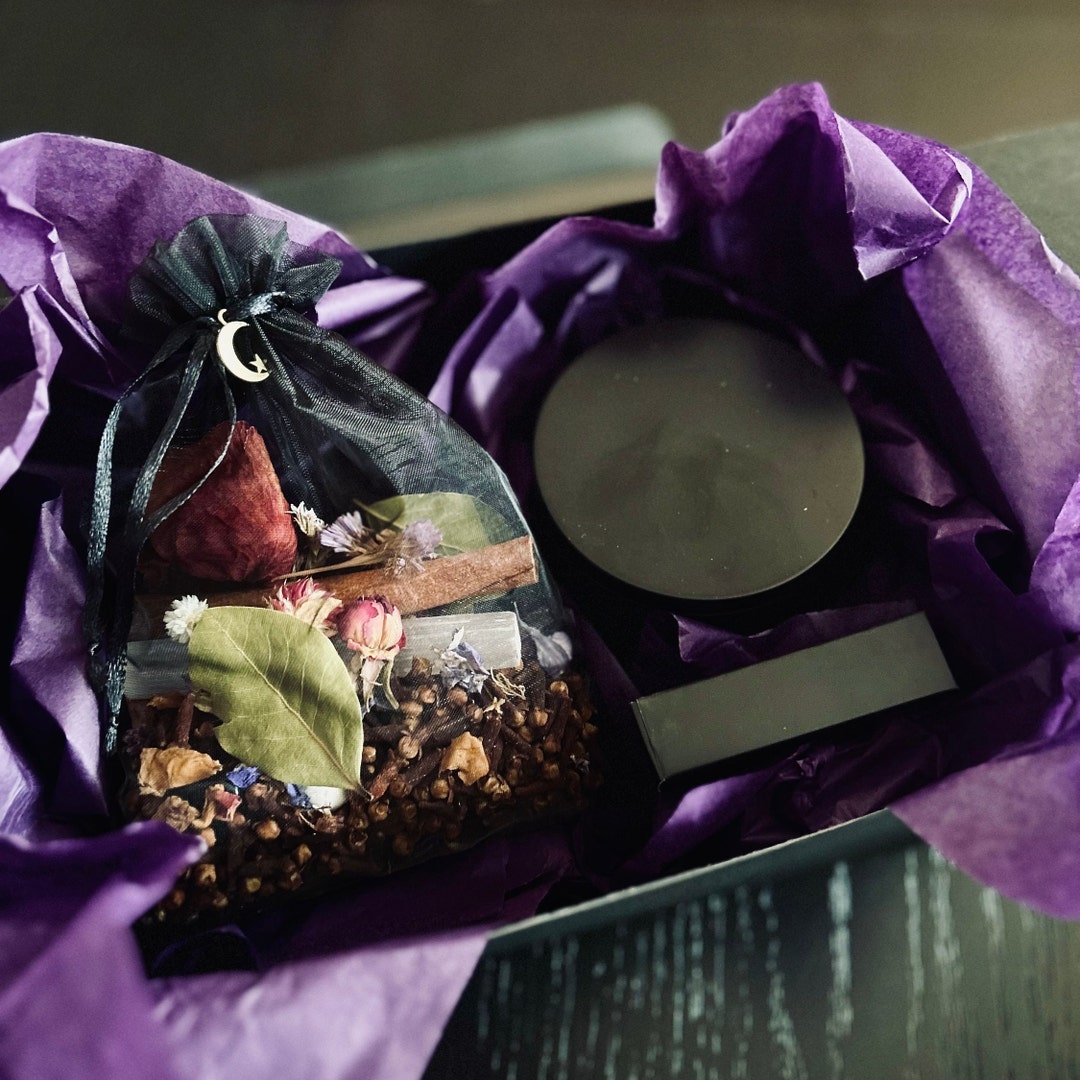 The Raven Box - Etsy