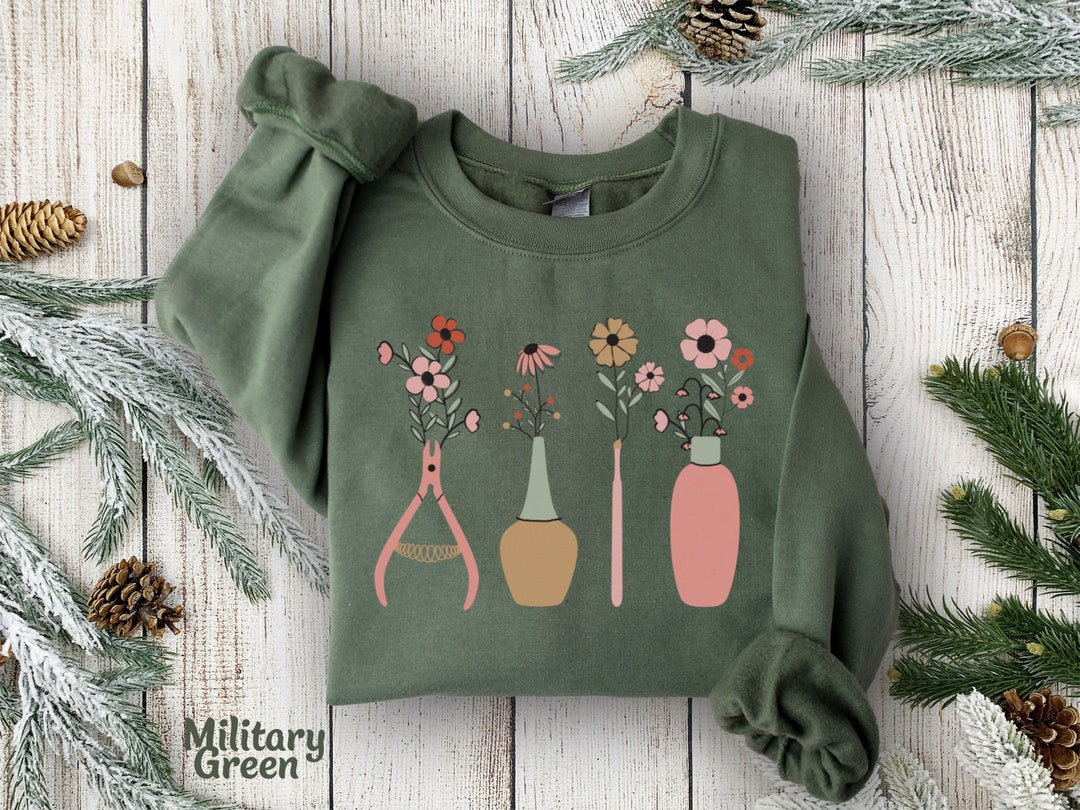 Nail Tech Sweatshirt, Gift for Nail Tech Hoodie Nail Salon Gift Nail ...