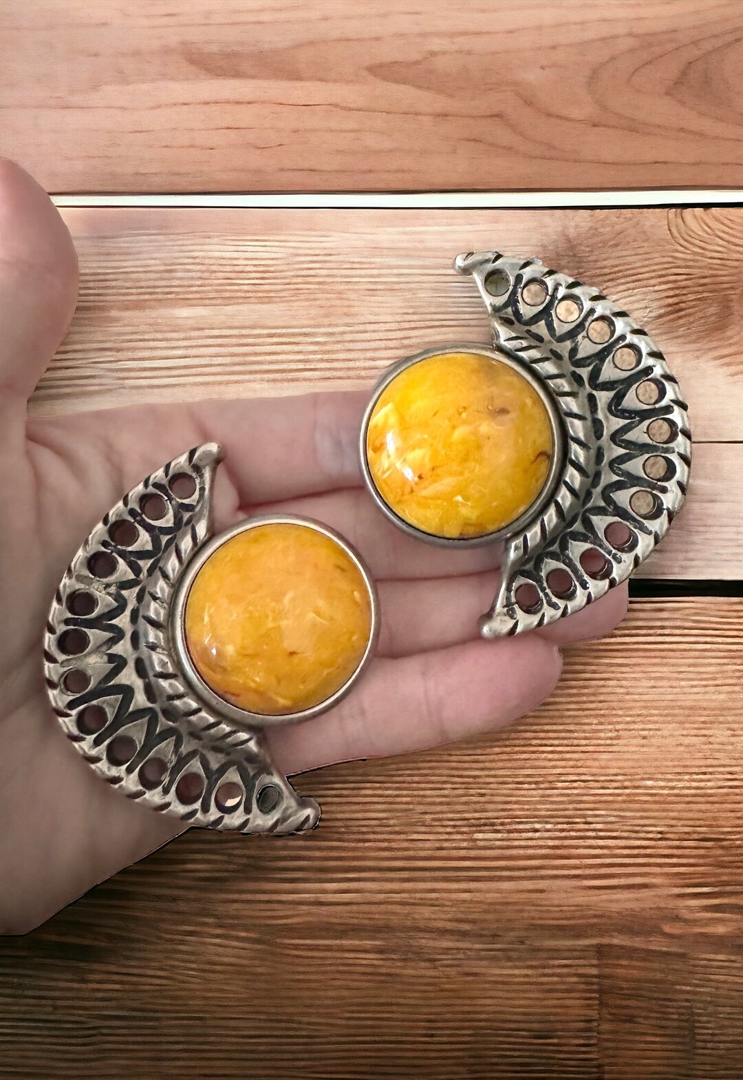 Vintage Signed XD Lucite Swirl Disk Gunmetal Crescent Clip on Earrings ...