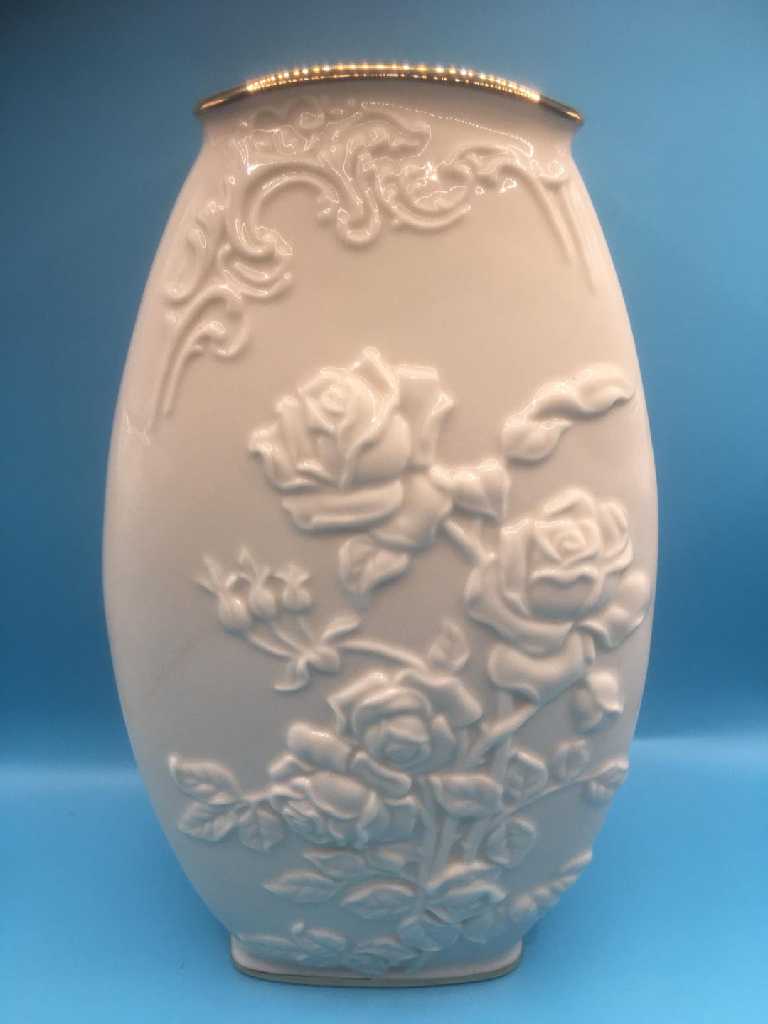 Vintage Lenox Vase With Embossed Ivory Porcelain 8" With 24k Gold ...