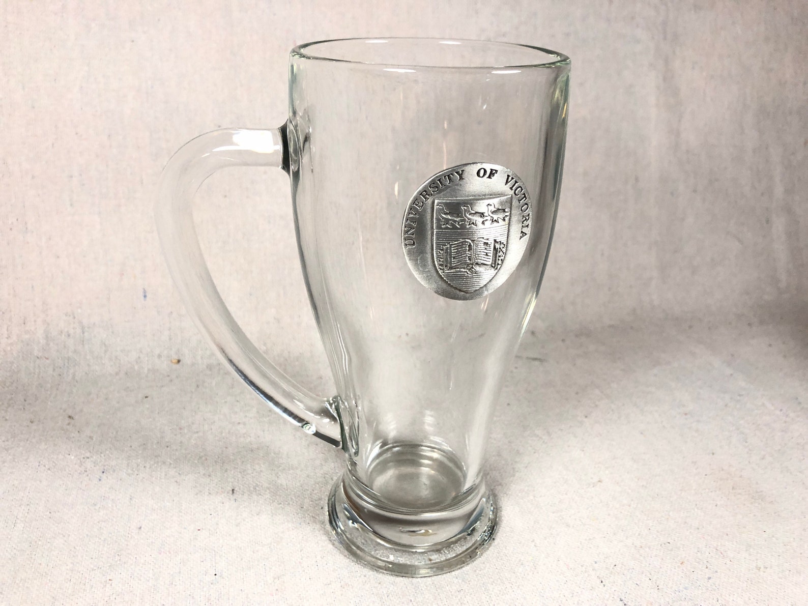 University of Victoria Beer Glass Mug With Pewter Crest | British ...