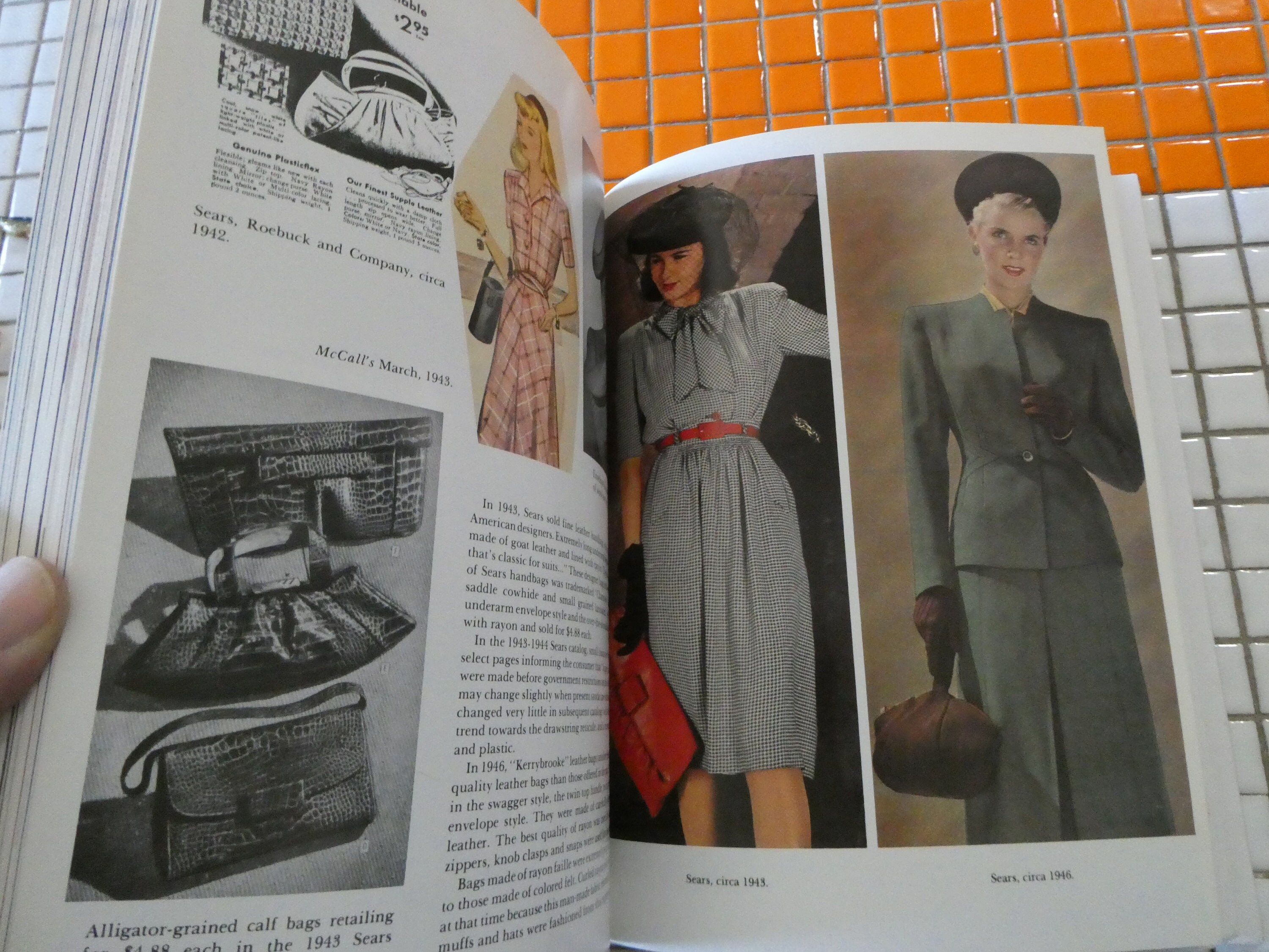 Handbags by Roseann Ettinger Published 1991 Illustrated 184 Pages ...
