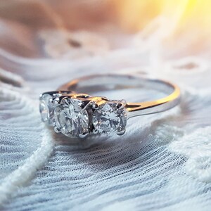 Marvelous Estate Vintage Three Stone Diamond Engagement Ring ES6FUJHR ...