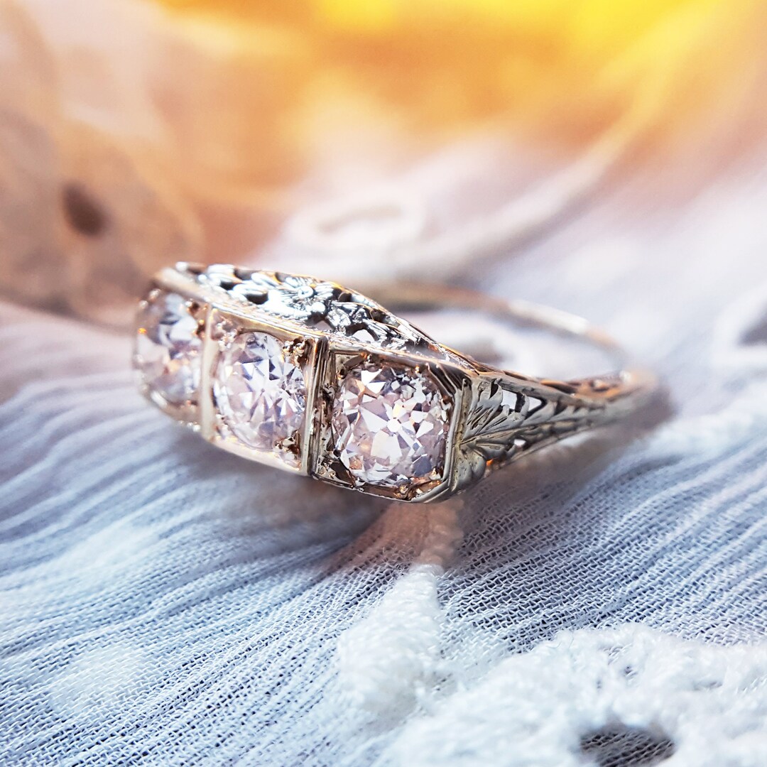 Marvelous Estate Vintage Three Stone Diamond Engagement Ring ES6HUJHR ...