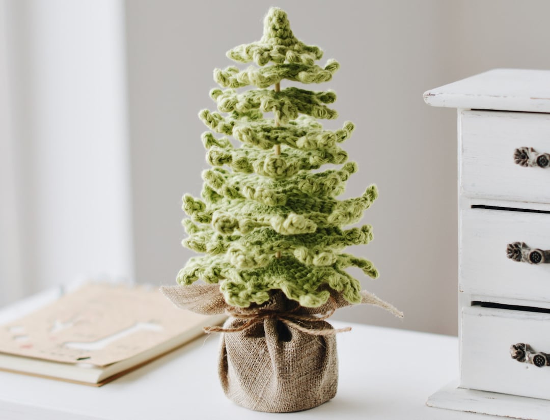 Crochet a Small Christmas Tree Free Pattern • Craftdrawer