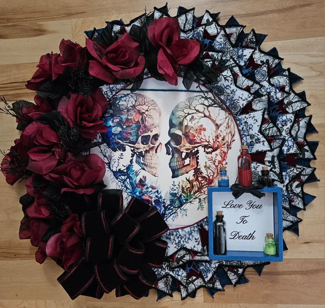 Love You to Death Wreath - Etsy