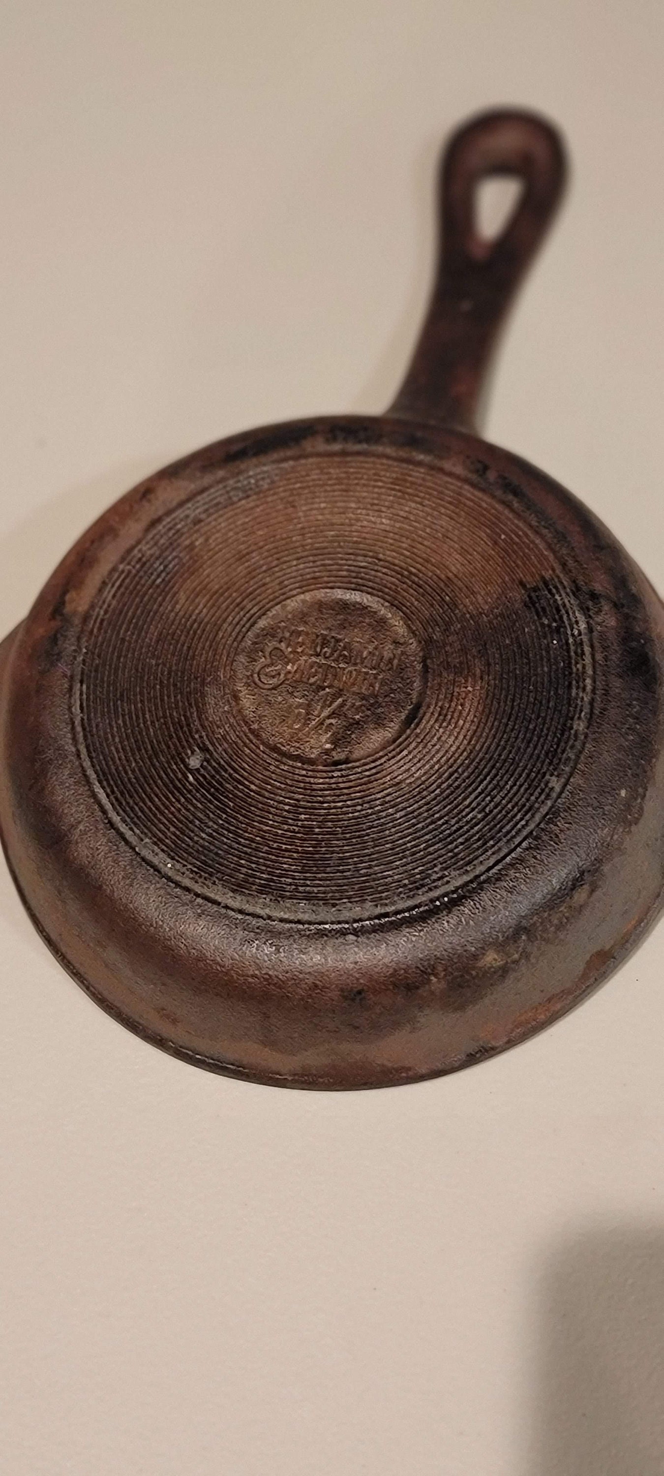 Benjamin & Medwin 6-1/2" Cast Iron Skillet Frying Pan Pour Spouts - Etsy
