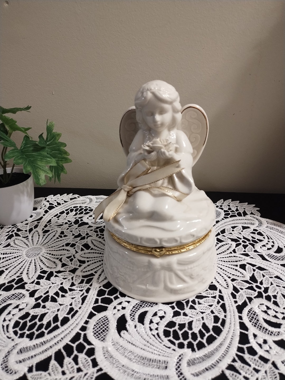 Large Angel Hinged Trinket Box - Etsy