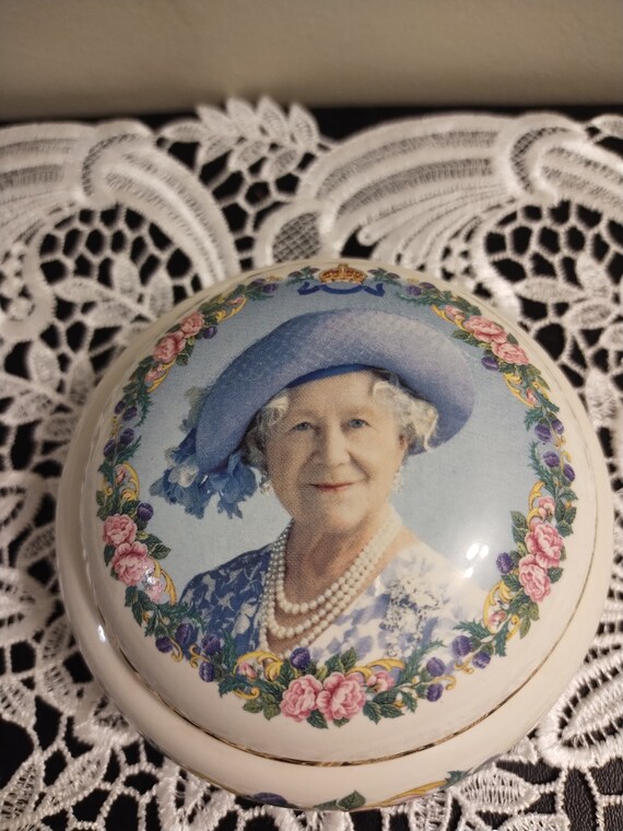 Queen Elizabeth Commemorative Ceramic Trinket Box - Gem