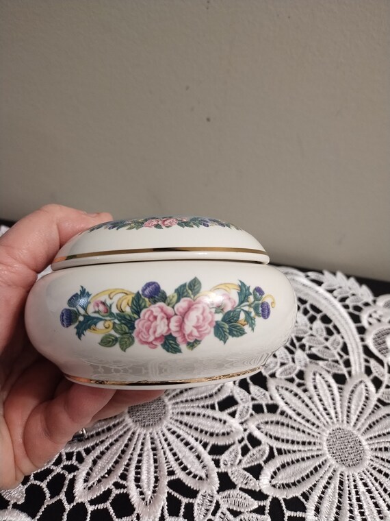 Queen Elizabeth Commemorative Ceramic Trinket Box - Gem