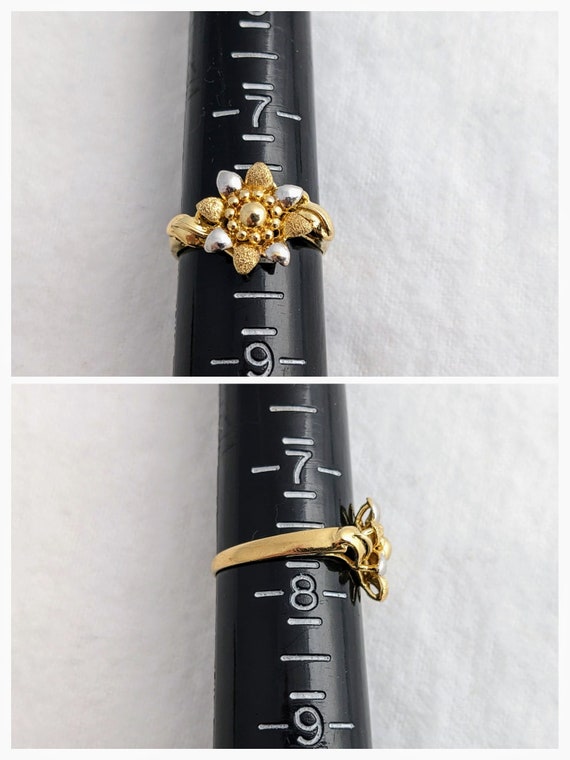 14K Gold FLOWER Ring Vintage Two Tone Gold Ring 7.75-… - Gem