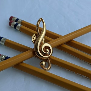 Vintage JJ Treble Clef Lapel Pin Gold Tone G Clef Musical Notation Pin ...