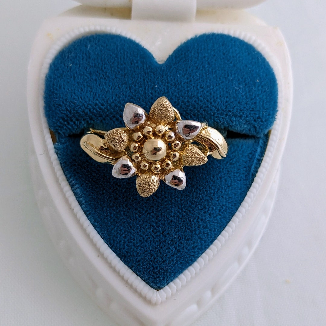 14K Gold FLOWER Ring Vintage Two Tone Gold Ring 7.75-8 Ring Size - Etsy