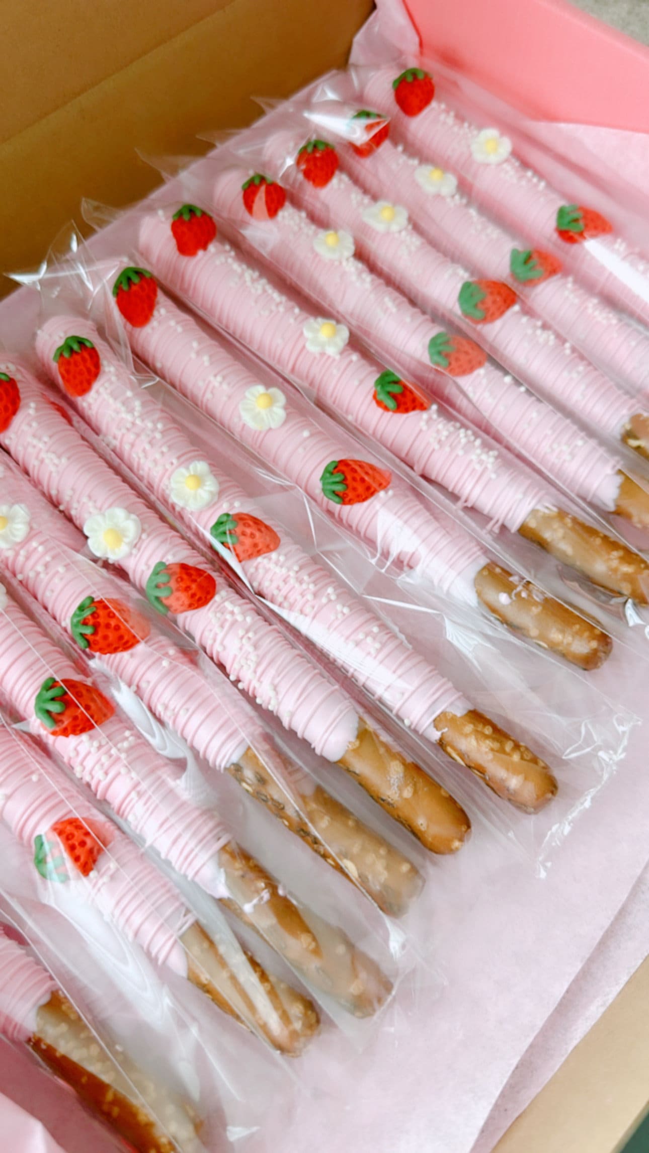 Strawberry Theme Chocolate Covered Pretzels Rods - Decorated Pretzel ...