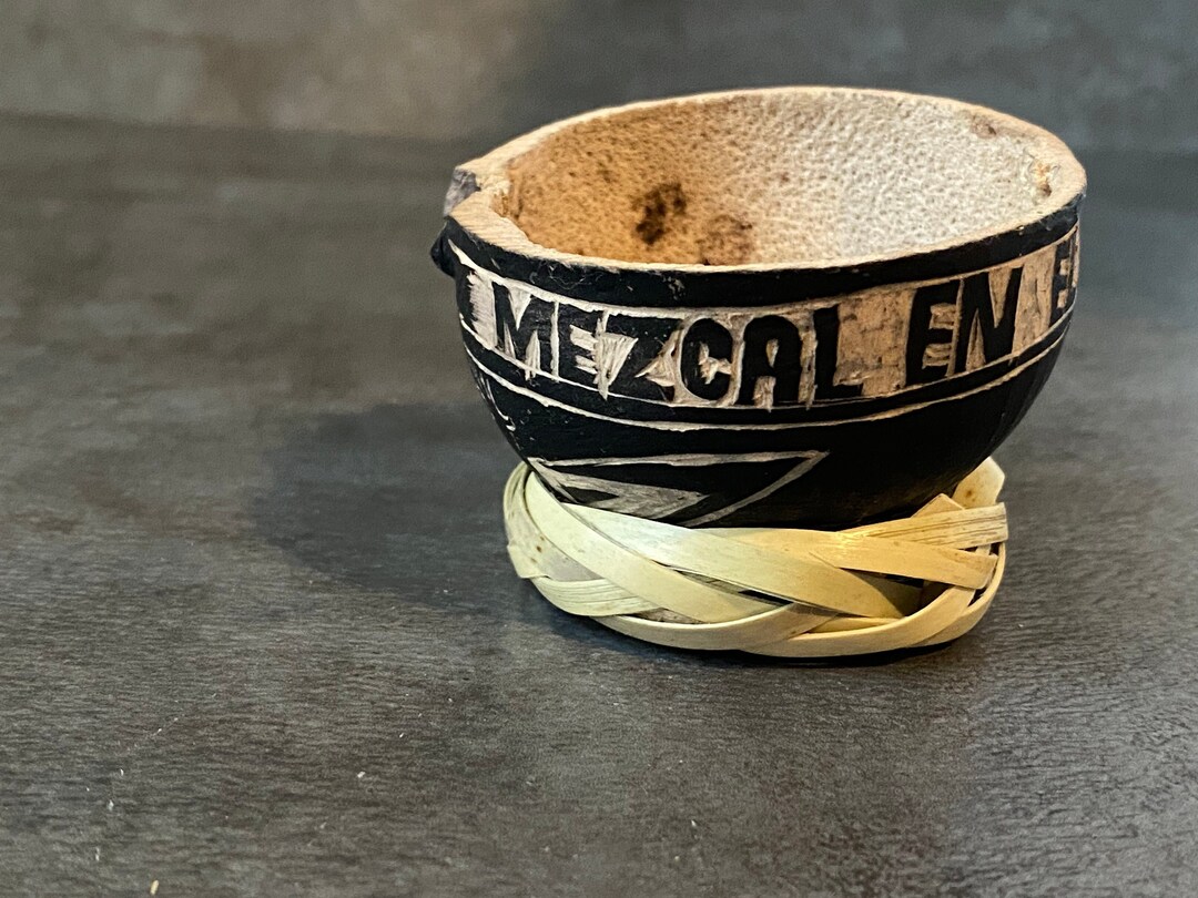 Zapotec Carved Gourd Jícara With Toad - Oaxaca Mezcal En El Agua De Los ...