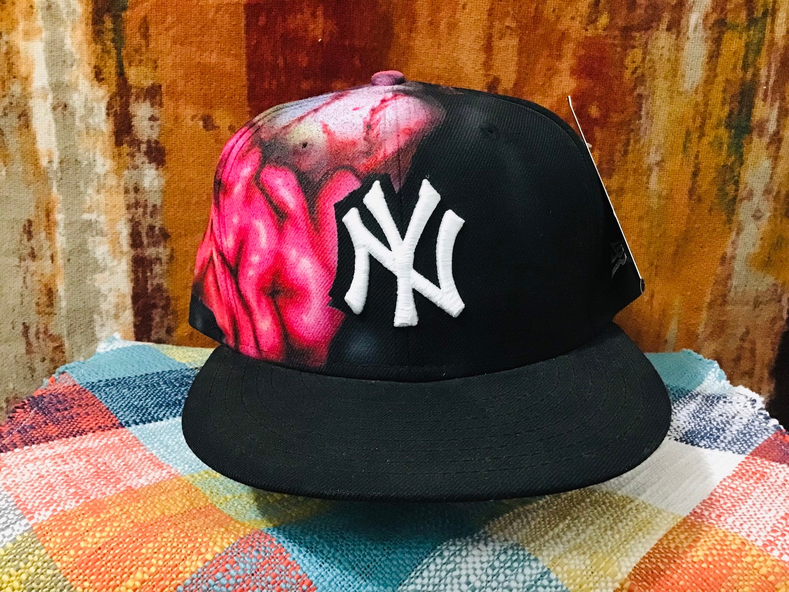 New Era 59fifty New York Yankees 7-5/8 Custom Spray Paint Brains ...