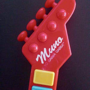 Yo Gabba Gabba! Muno's Groovin Guitar Musical Electronic Activity Play ...