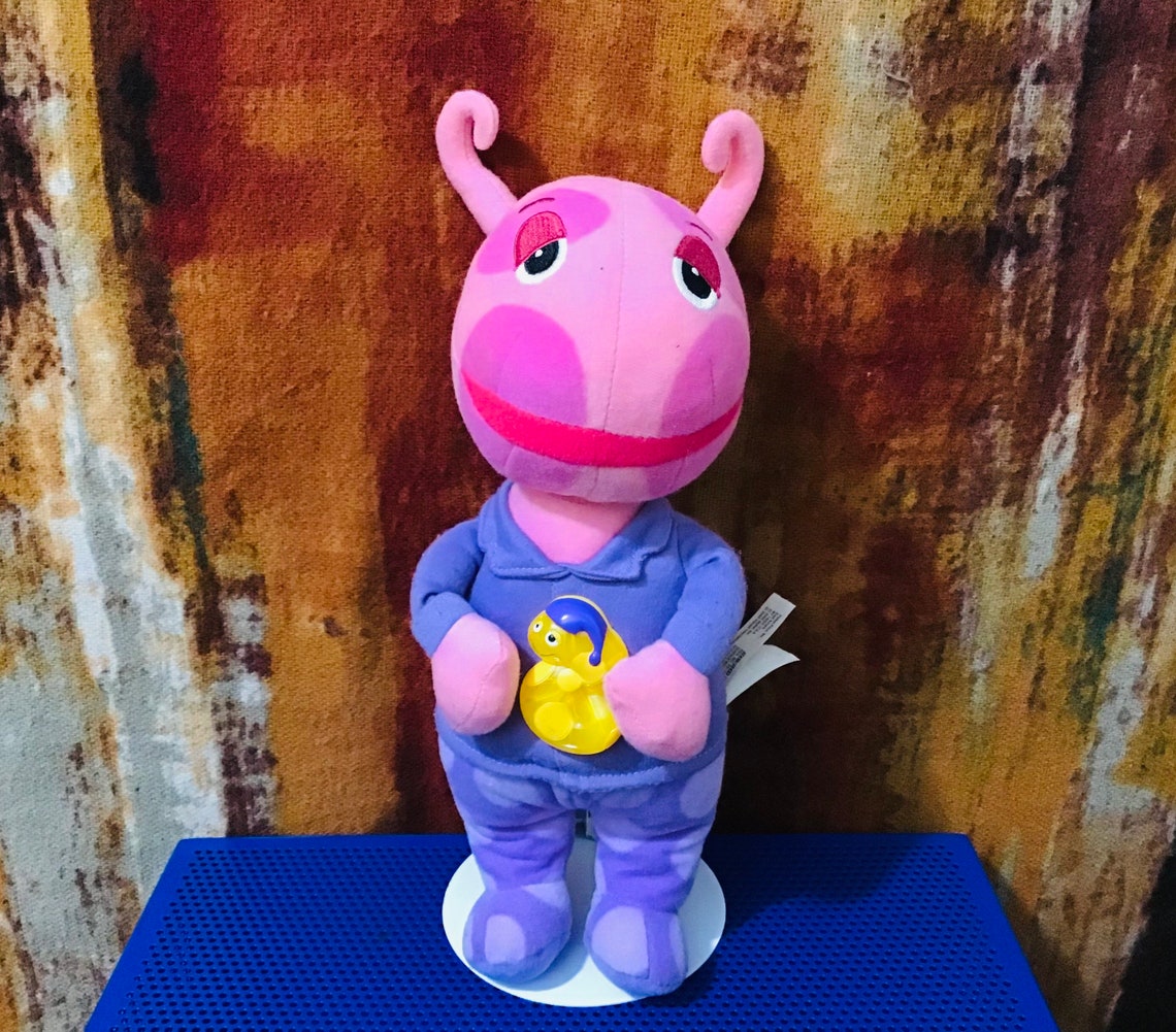 Fisher-price Backyardigans Uniqua Sweet Dreams Lights up & Sings ...